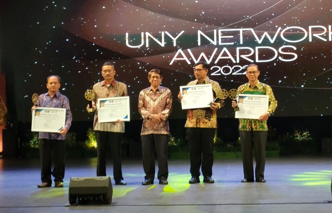 Pemkab Bojonegoro Raih Bintang 4 Dalam Anugerah UNY Network Award 2022 – Surabaya Today