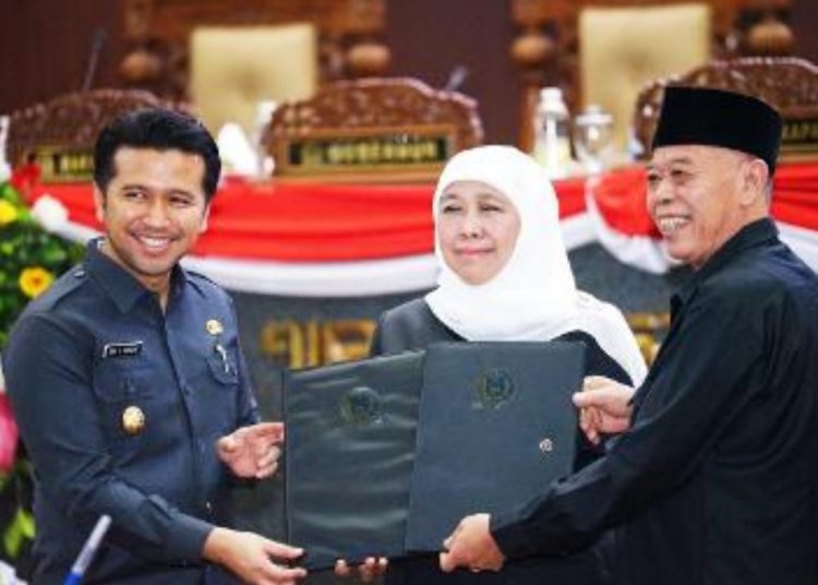 Jelang Akhiri Masa Jabatan, Khofifah Sampaikan Visi Misi dan Program Nawa Bhakti Satya Telah ...