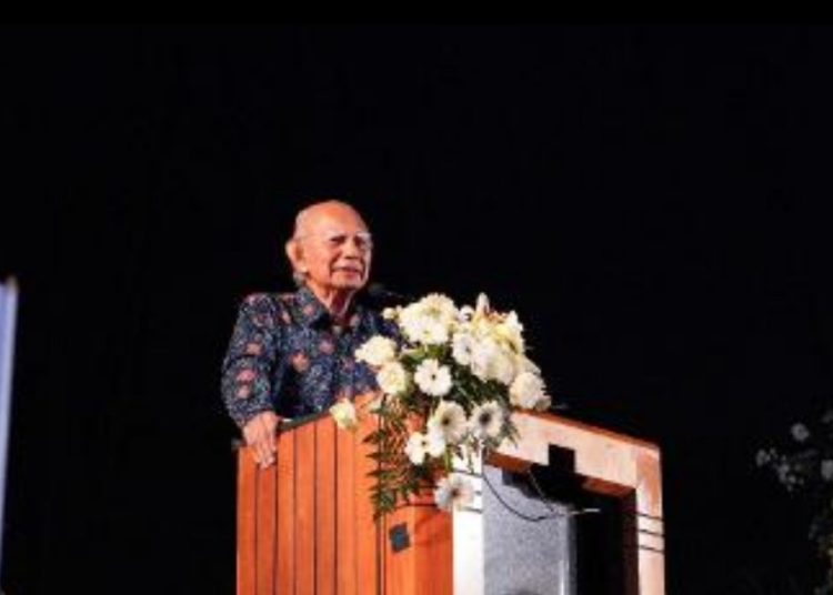 Prof Emil Salim Dorong Smart Environment – Surabaya Today